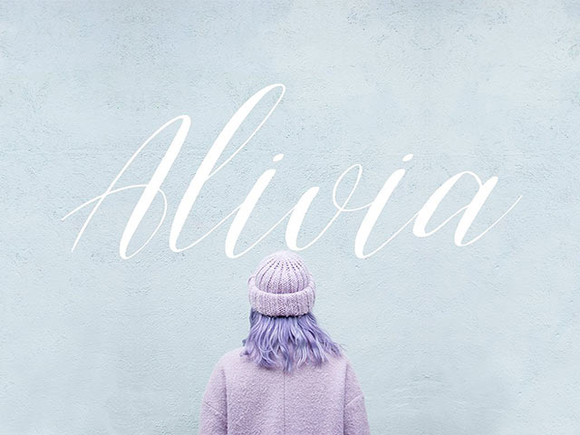 Alivia free script font for logos & branding